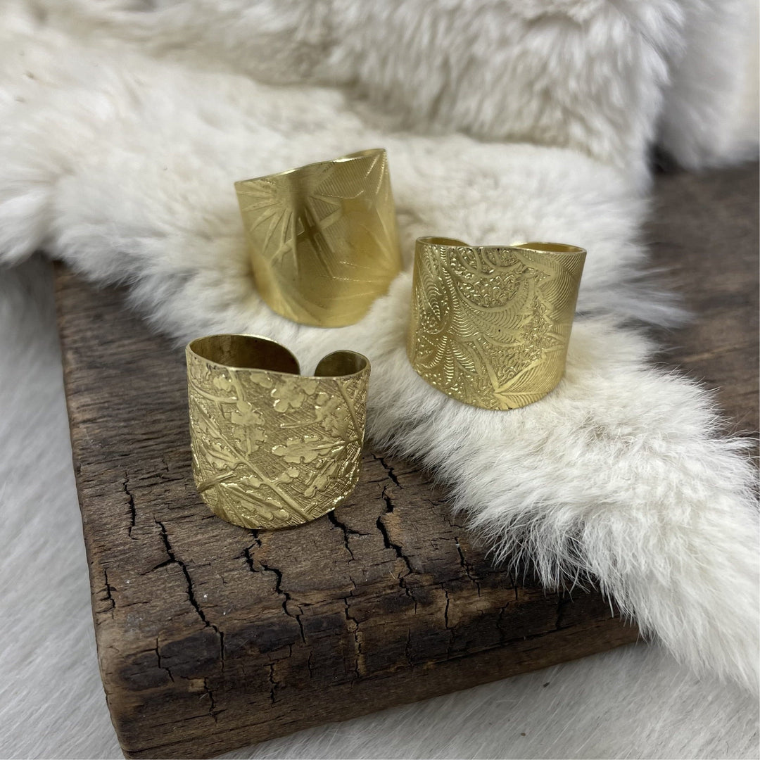 Thin metal rings store